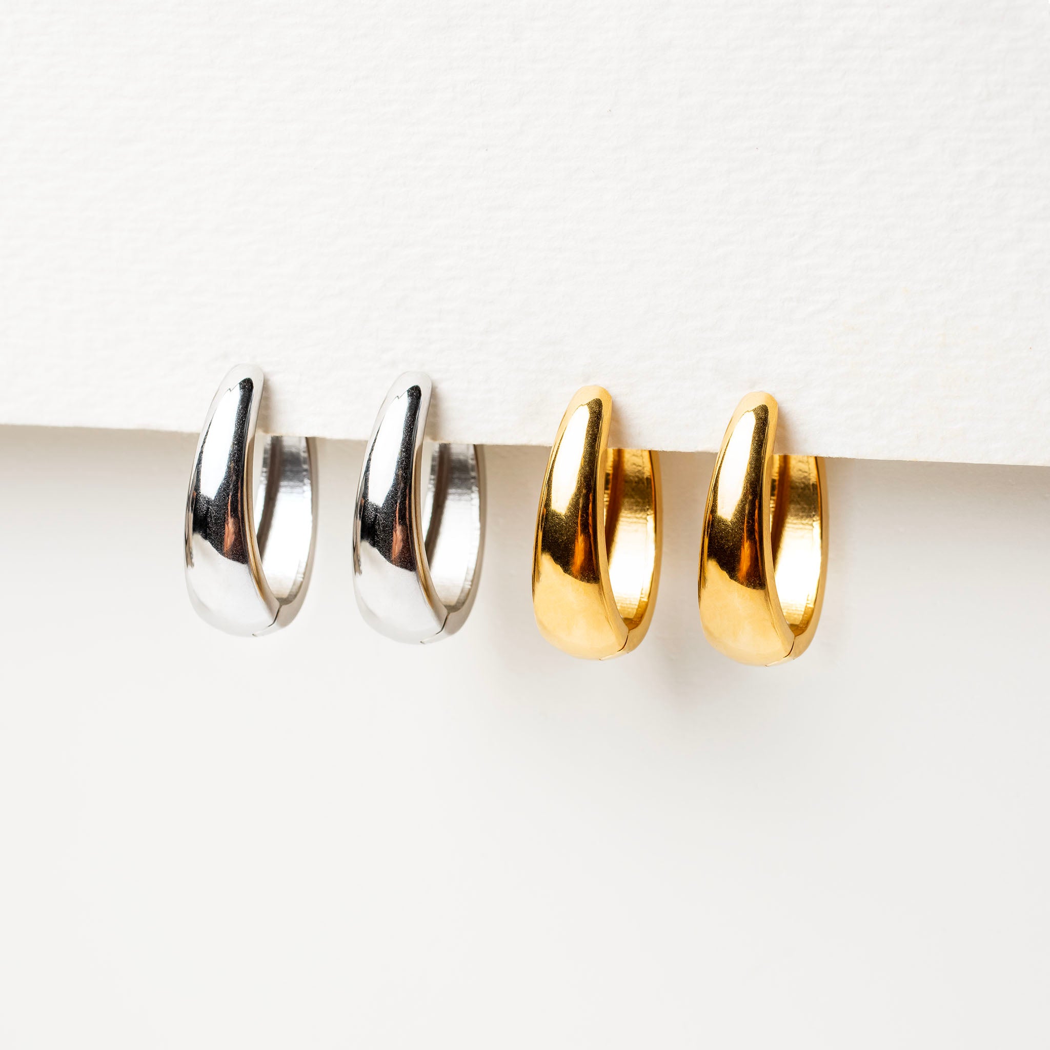 Kheli Teardrop Oval Locking Sleeper Hoops - Pair – Grayling